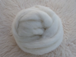 Gekaarde Wol - schapenvachtenlifestyle.nl |Ruime keuze naaldvilt ...